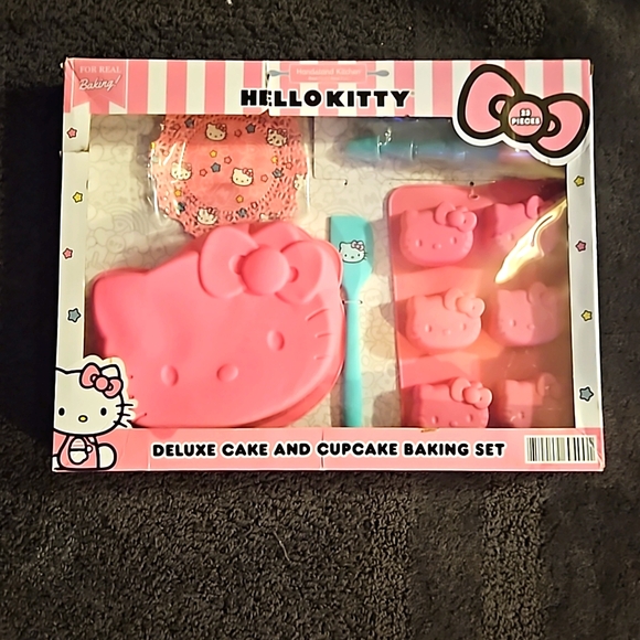 Hello Kitty | Kitchen | Hello Kitty Silicone Bakery Set | Poshmark